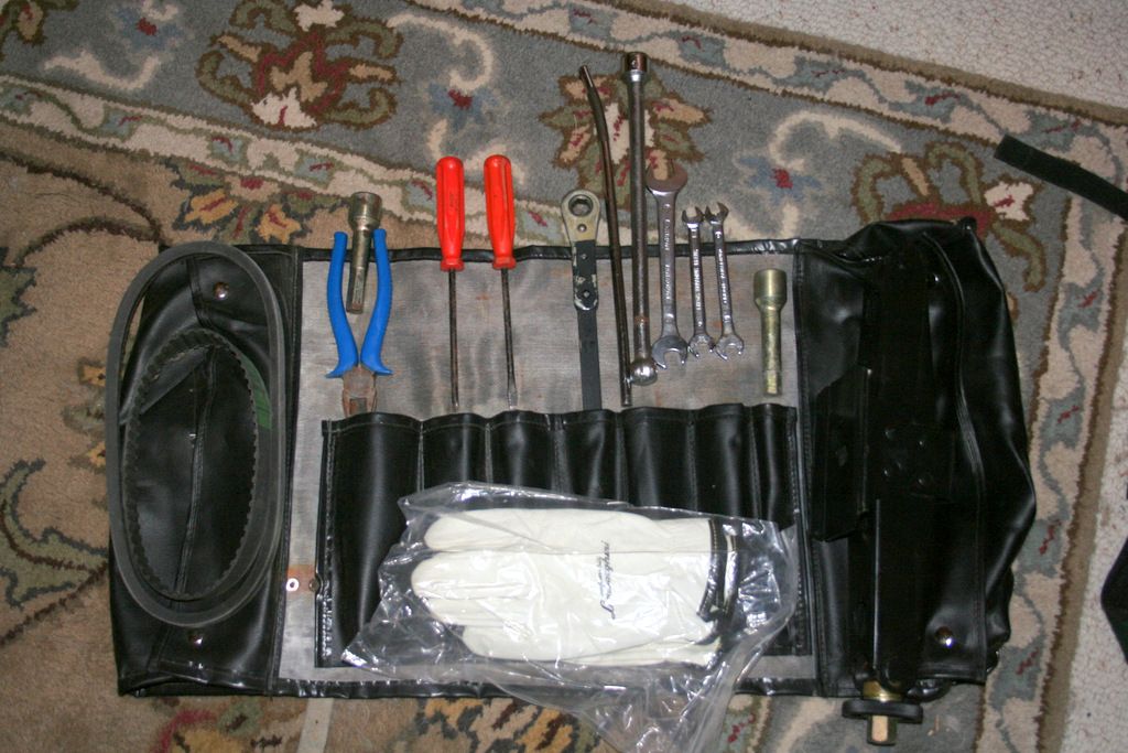 Countach 5000S and QV tool bag: pictures - Archived Content - Lambo Power