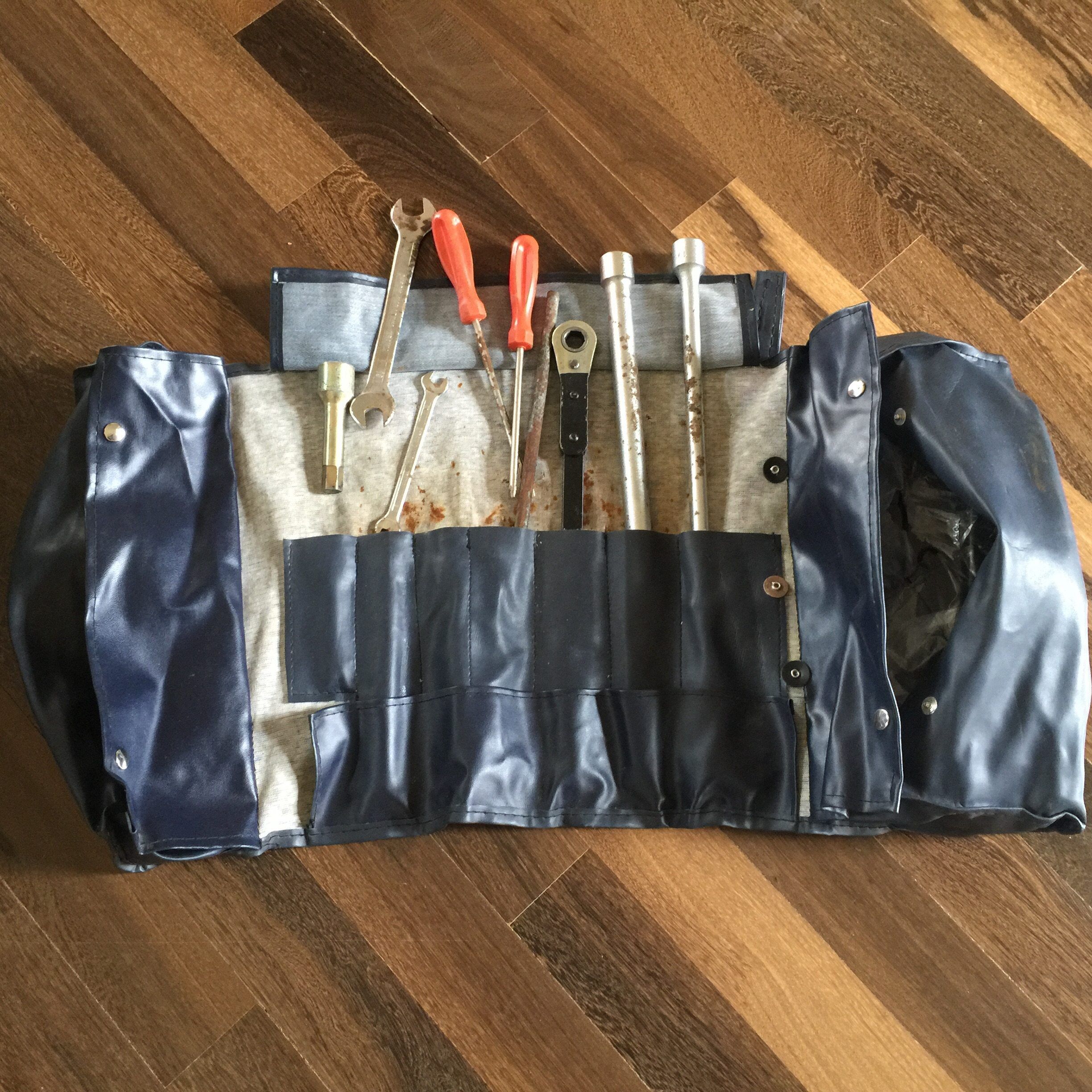 FS:Countach tool kit, factory original - Classifieds - Lambo Power