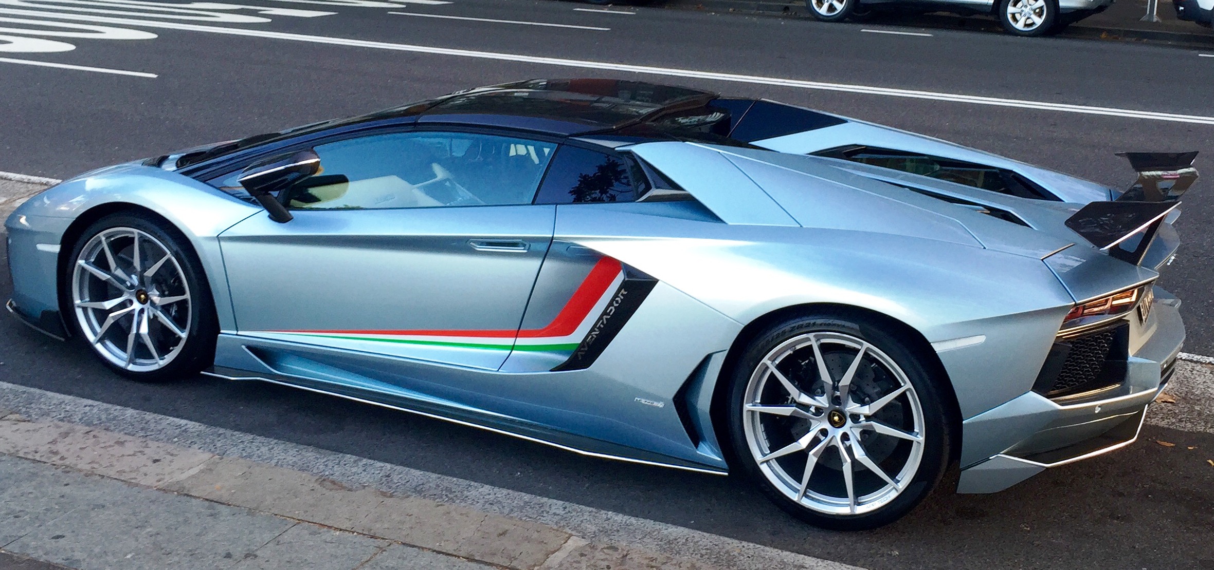 Novitec rear wing - Archived Content - Lambo Power