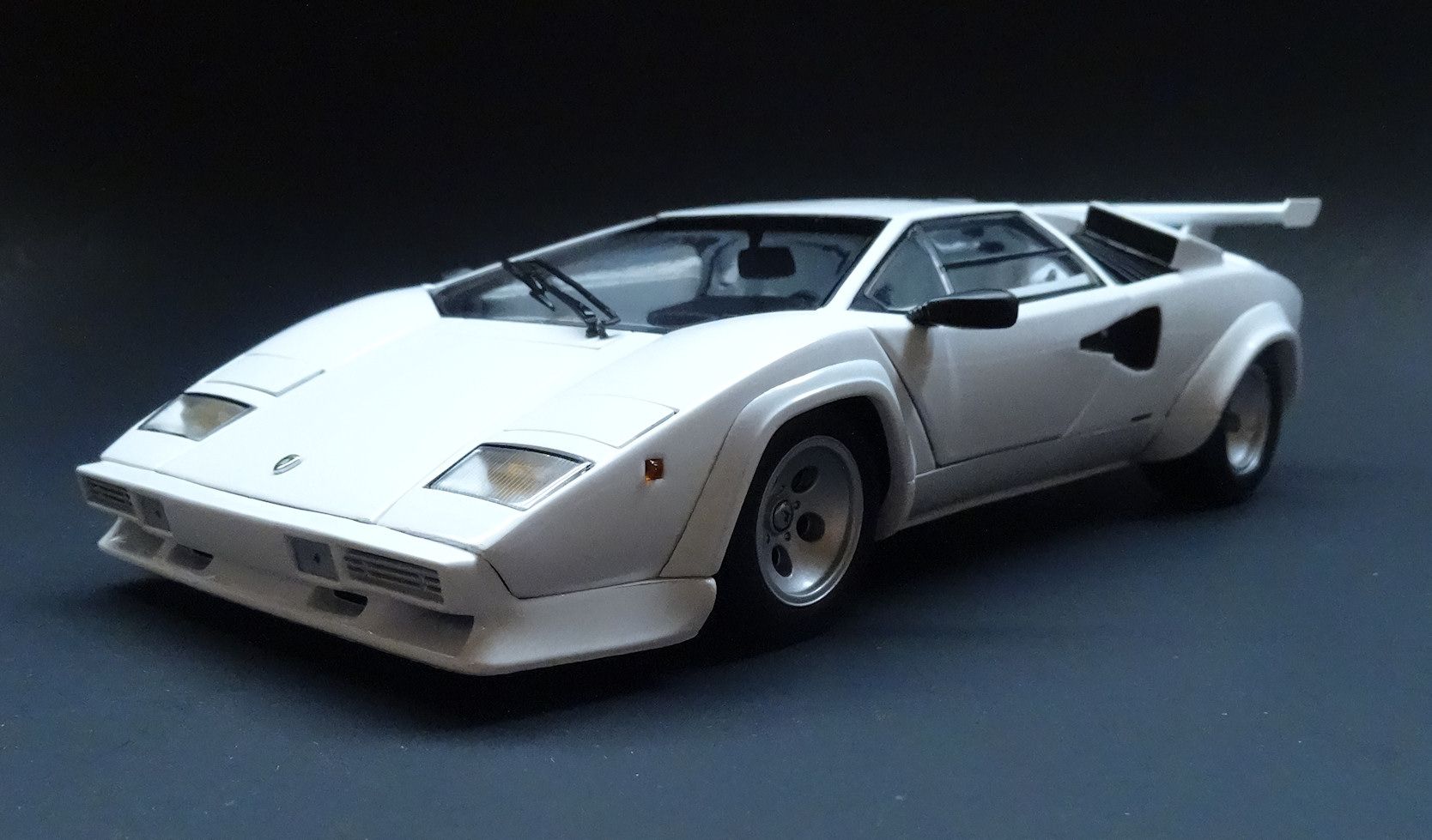1:18 Countach Review: AutoArt vs. Kyosho - Archived Content - Lambo Power