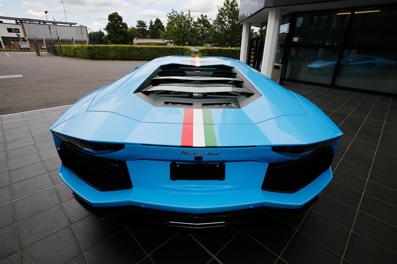 Ad Personam Italia stripes - Archived Content - Lambo Power