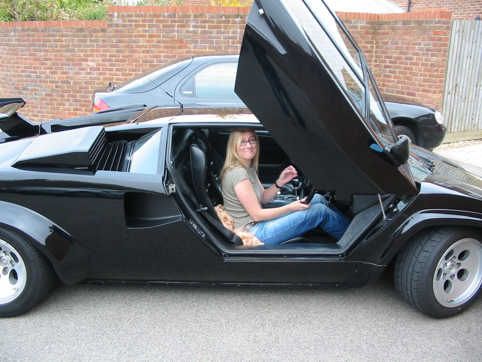 Countach girl - Archived Content - Lambo Power